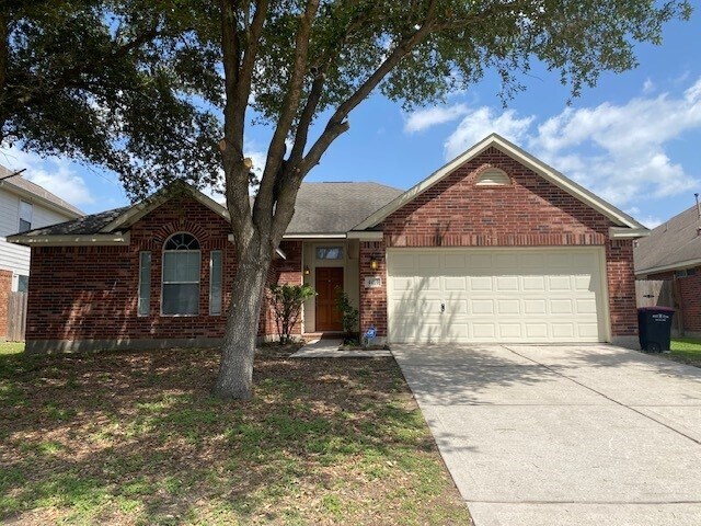 Northcliffe Manor Apartments for Rent with Hardwood Floors - Houston ...