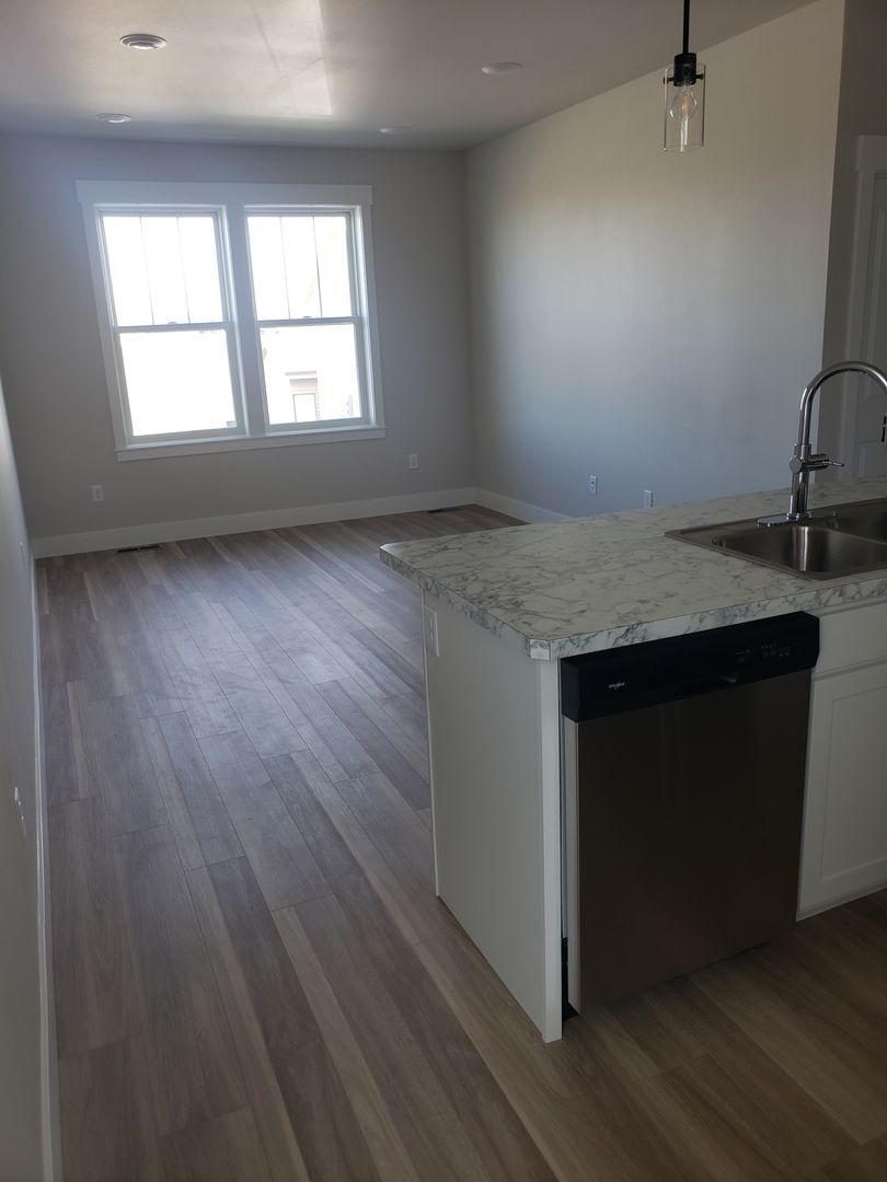 6126 Northstead Ave Unit 201, Billings, MT 59101 - Room for Rent in ...