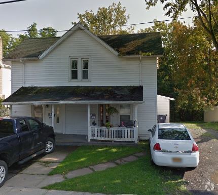 Apartments for Rent with Yard in Ledyard NY