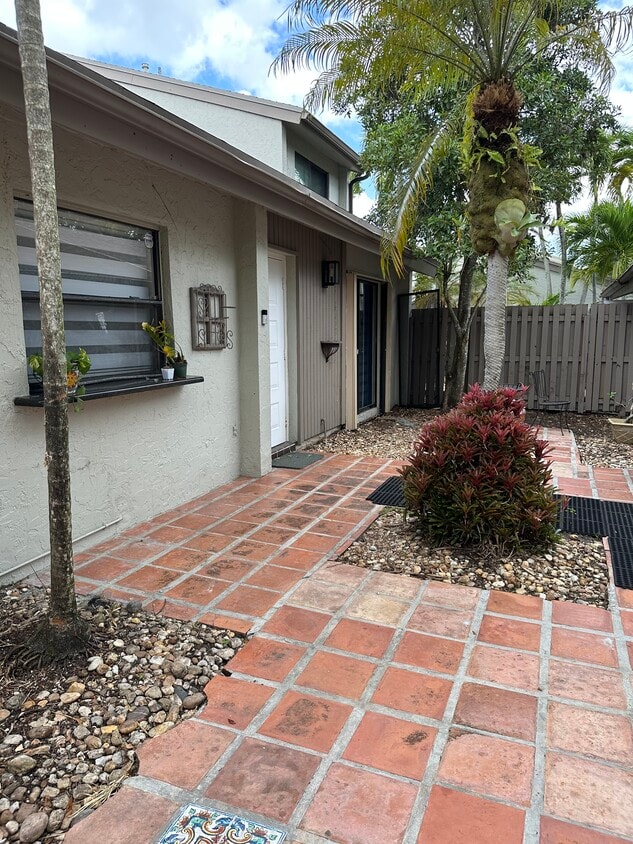 11423 SW 110th Ln, Miami, FL 33176 - Townhome Rentals in Miami FL ...