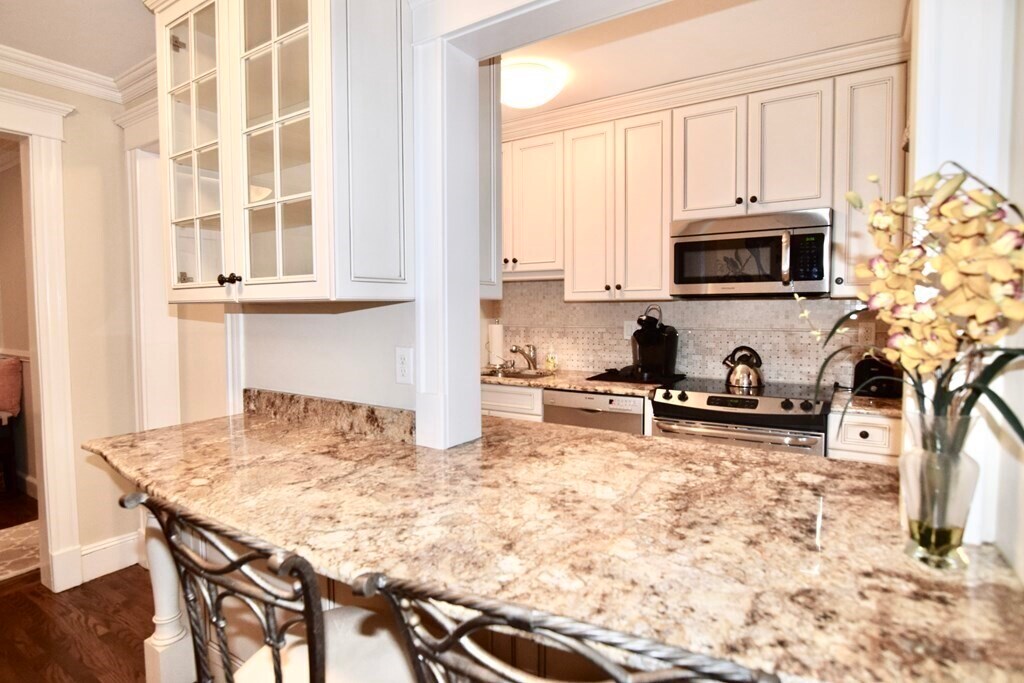 33 Beacon St Unit 12, Boston, MA 02108 - 33 Beacon St Boston, MA 02108 ...