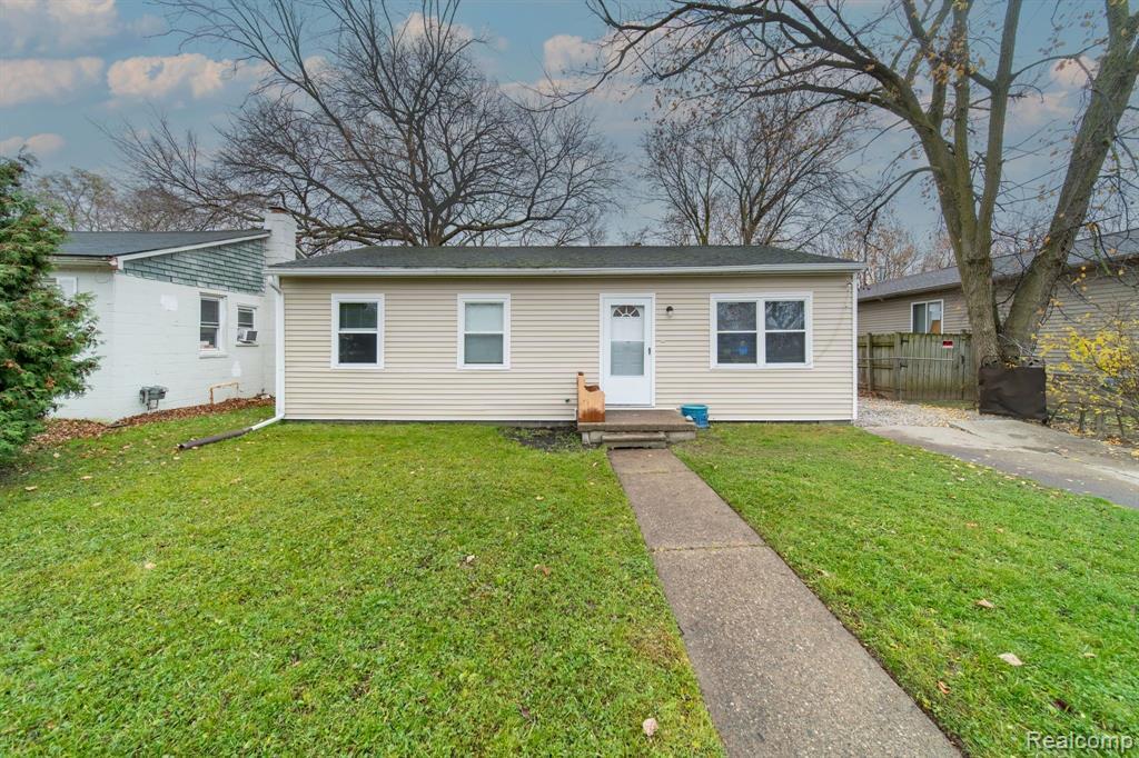 21880 Sharkey St Clinton Township, MI 48035 - Alquileres en Clinton ...