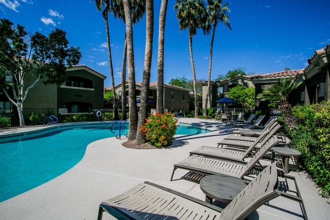 Apartments for Rent with a Walk-In Closet in Foothills North, Phoenix ...