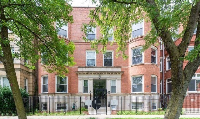 3801 N Wilton Ave Unit G, Chicago, IL 60613 - Room for Rent in Chicago ...