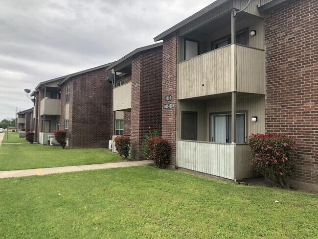 1611 S 3rd St Unit 1307, Ganado, TX 77962 - Condo for Rent in Ganado ...