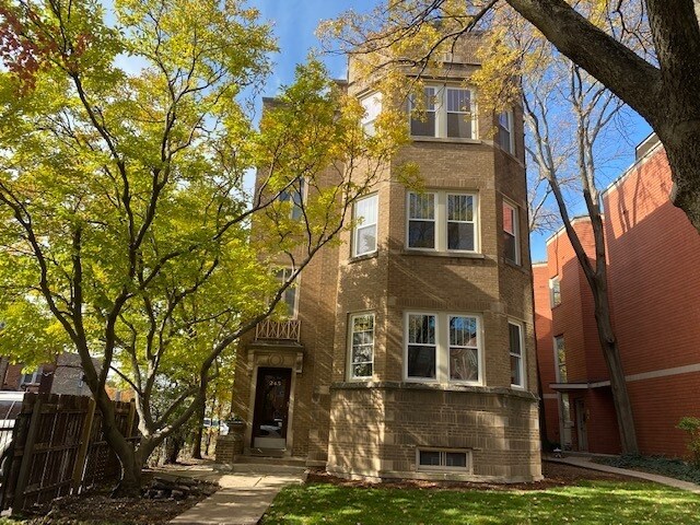 245 S Maple Ave Unit 3, Oak Park, IL 60302 - Room for Rent in Oak Park ...