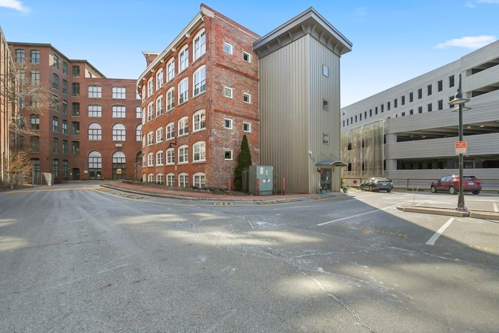 200 Market St Unit 3305, Lowell, MA 01852 - Condo for Rent in Lowell ...