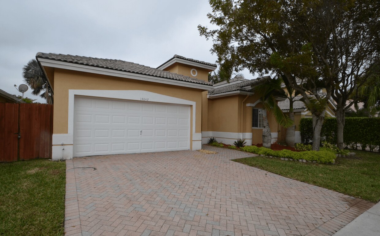 14042 SW 155th Ct, Miami, FL 33196 | Apartments.com