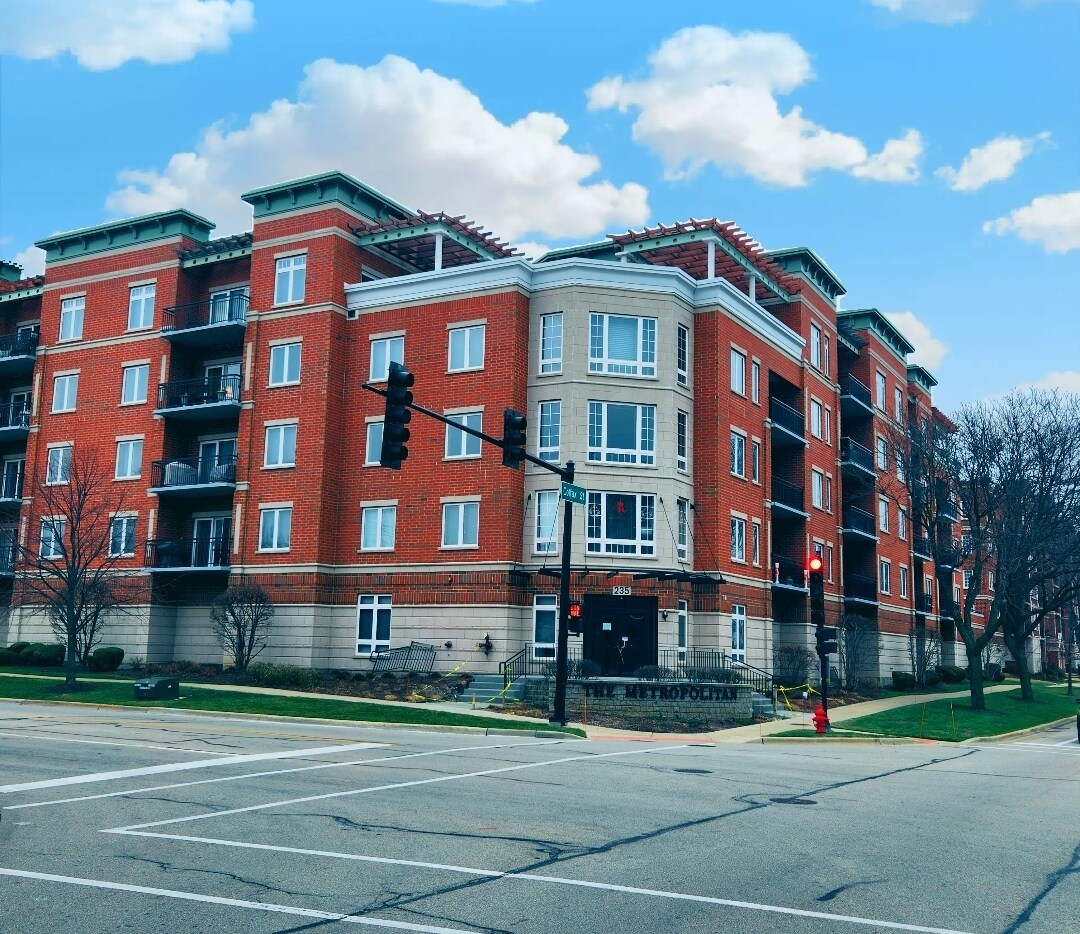 235 N Smith St Unit 202, Palatine, IL 60067 - Condo for Rent in ...