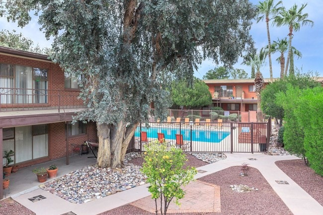 Country Club Apartments Apartments - Tucson, AZ | Apartments.com