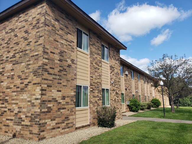 Elk Ridge Manor Apartments - Elk River, MN | Apartments.com