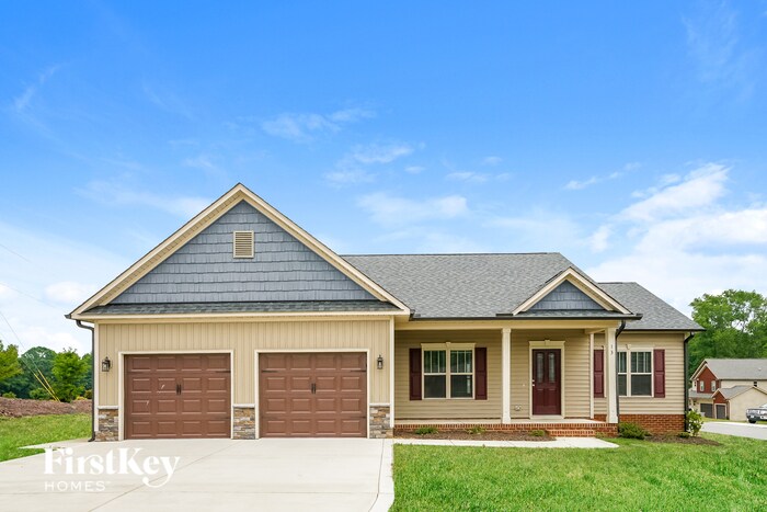 13 Spruce Pt Dr, Benson, NC 27504 | Apartments.com