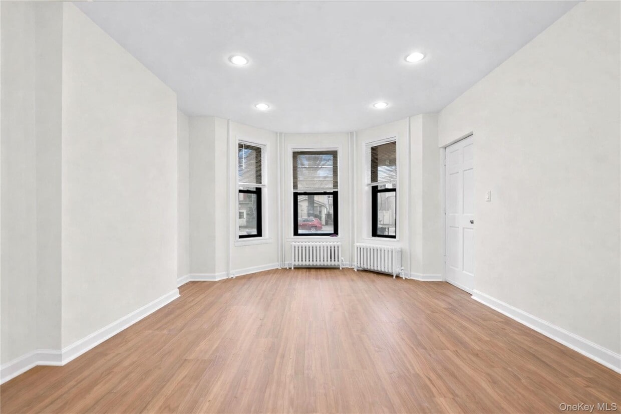 123-16 Hillside Ave. Unit 1st Fl, Queens, NY 11418 - Room for Rent in ...