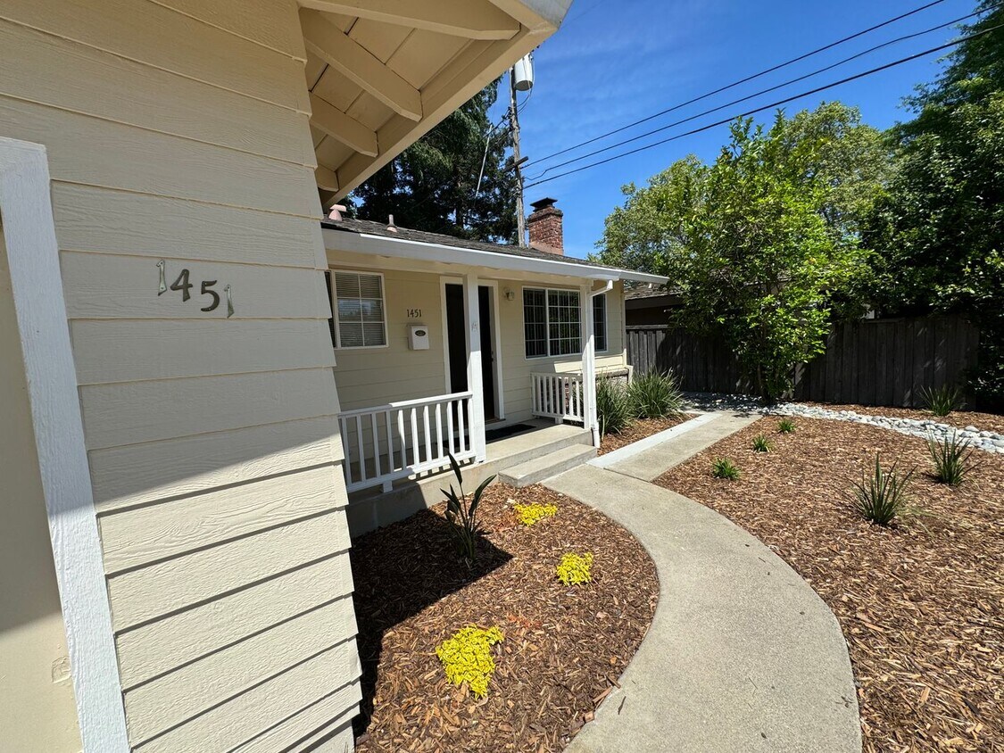 1449-1451 Gary Way, Carmichael, CA 95608 - Townhome Rentals in ...