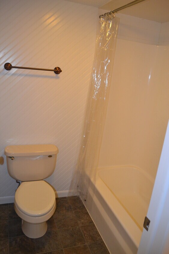 450 Woodside Trail Unit #8, Decatur, IL 62521 - Apartments in Decatur ...