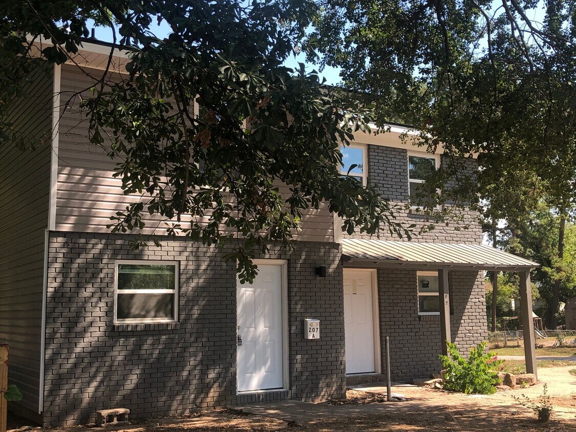 207-209 S 13th St Unit 209 S. 13TH ST., Van Buren, AR 72956 - Room for ...