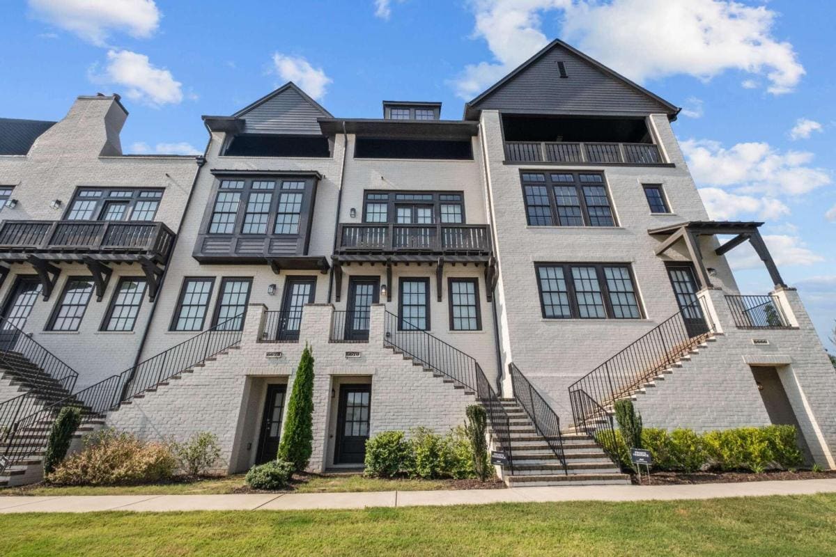 6670 Sterling Dr, Sandy Springs, GA 30328 - Townhome Rentals in Sandy ...