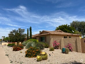 Frontier Place Senior Living Apartments for Rent - Scottsdale, AZ - 6 ...