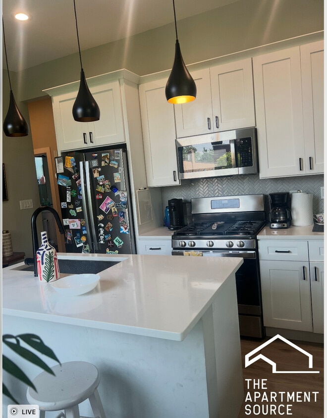 3611 N Greenview Ave Unit 3, Chicago, IL 60613 - 3611 N Greenview Ave ...