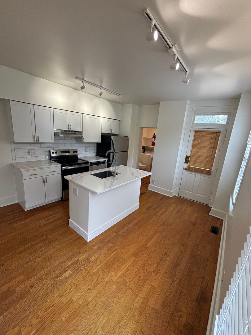 426 Zimpfer St Unit 428 Zimpfer, Columbus, OH 43206 - Room for Rent in ...