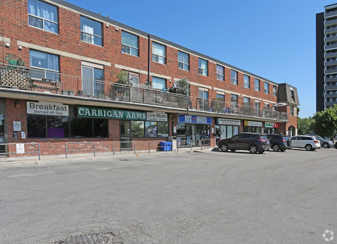 2025 Upper Middle Rd, Burlington, ON L7P 0A1 Apartments - 2025 Upper ...