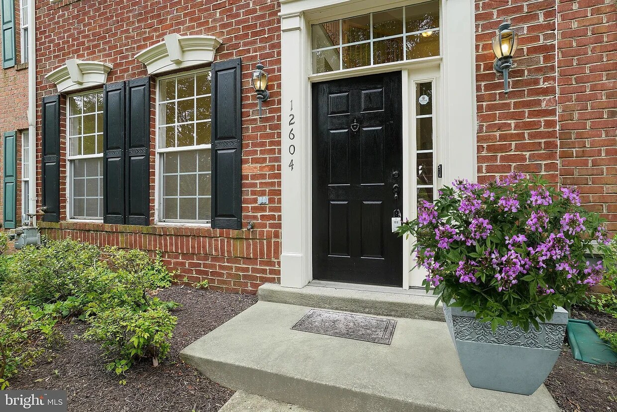 12604 Gladys Retreat Cir, Bowie, MD 20720 - Townhome Rentals in Bowie ...