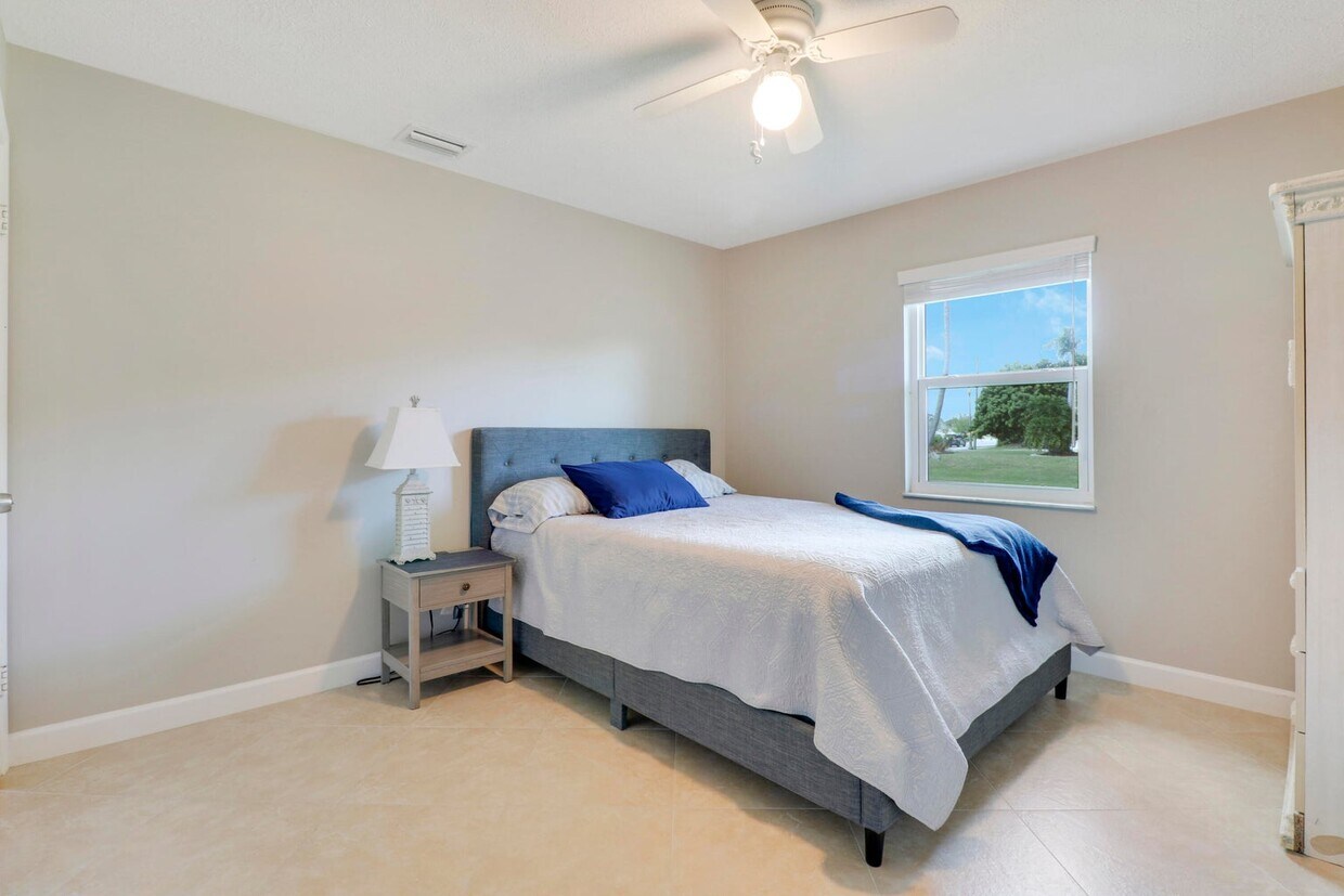 302 SE Lancaster Ave, Port Saint Lucie, FL 34984 - House Rental in Port ...