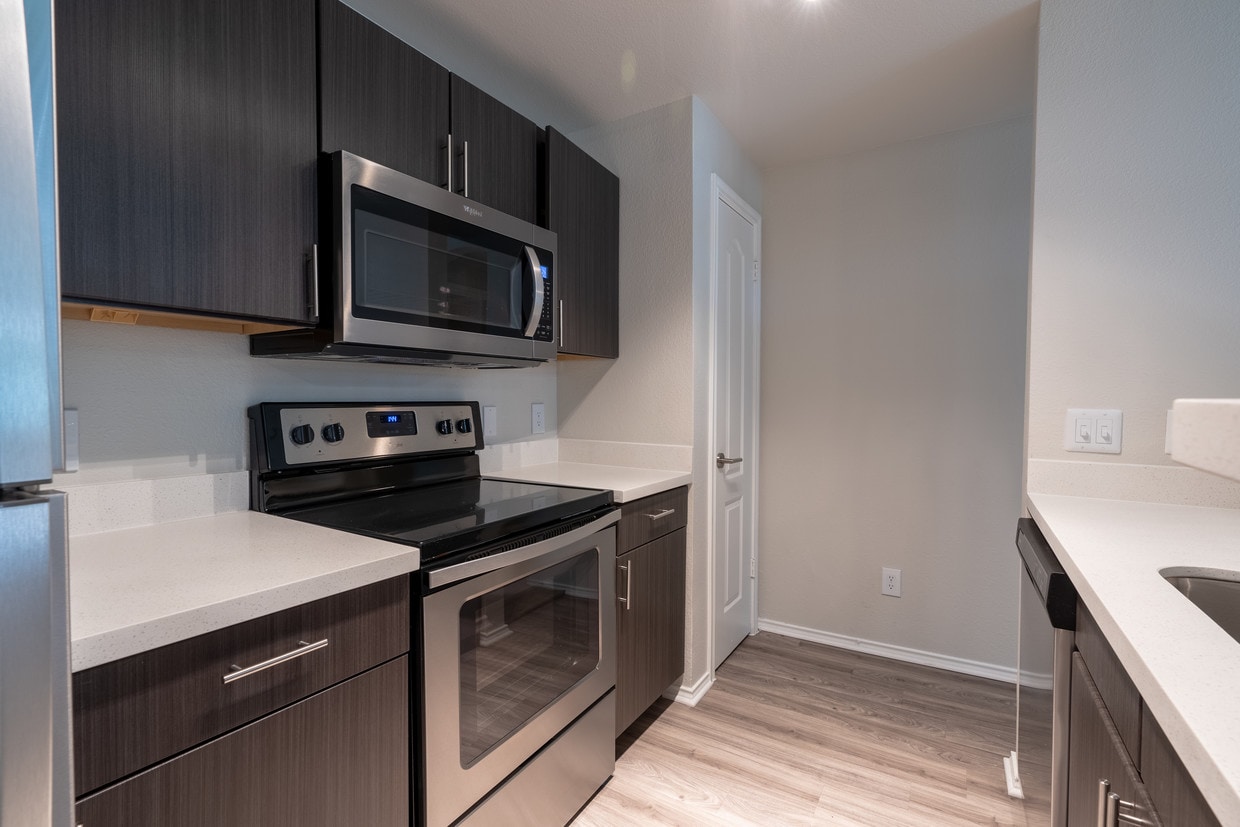 River Stone Ranch - 5701 S MO PAC Expy Austin, TX | Apartments.com