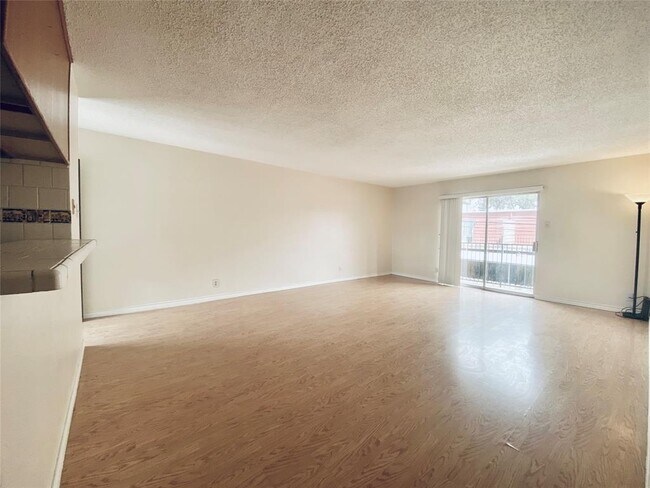 1901 S Voss Rd Unit 31, Houston, TX 77057 - Condo for Rent in Houston ...