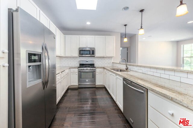 10639 Woodbridge St Unit 303, Los Angeles, CA 91602 - Room for Rent in ...