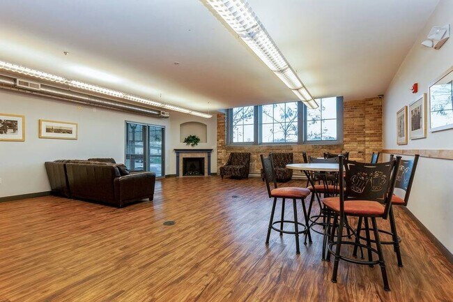 Blue Ribbon Lofts - Apartments in Milwaukee, WI | Apartments.com