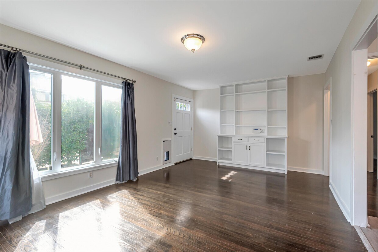 6337 La Mirada Ave, Los Angeles, CA 90038 - House Rental in Los Angeles ... 6337 La Mirada Ave, Los Angeles, CA 90038 - House Rental in Los Angeles ...