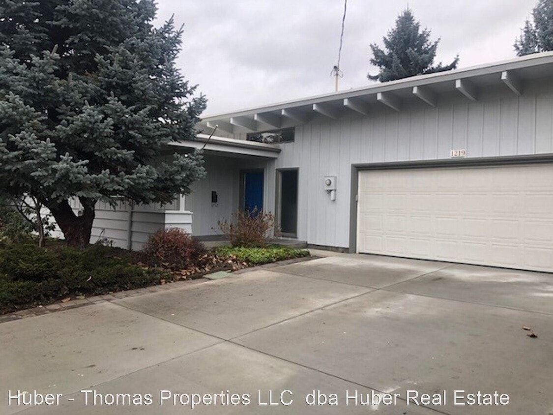 1219 First St, Wenatchee, WA 98801 - House Rental in Wenatchee, WA ...