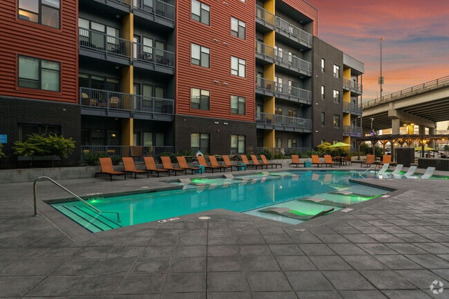 Crown Center Apartments for Rent - Kansas City, MO - 56 Rentals ...