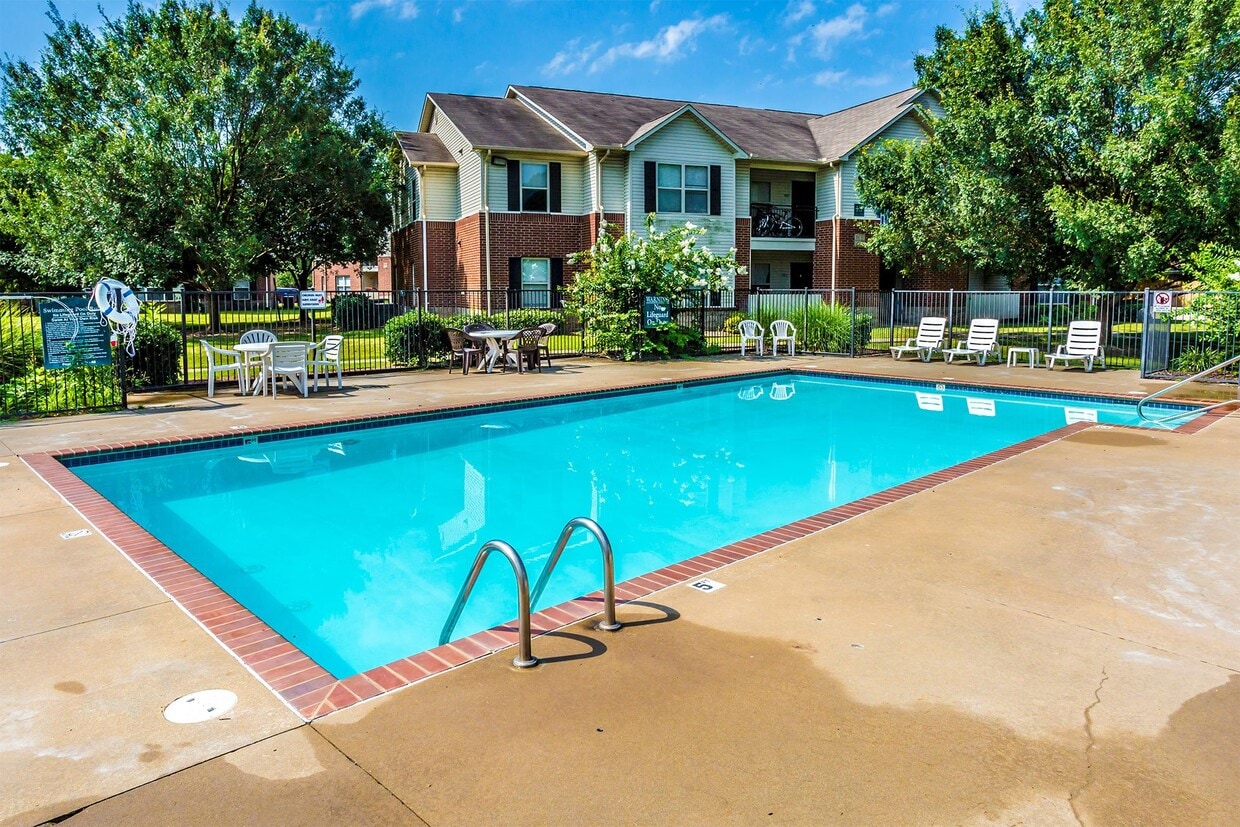 Sentinel of Conway Apartments - 401 2nd St Conway, AR 72032 ...