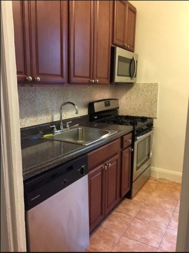 7001 Ridge Blvd, Brooklyn, NY 11209 - 7001 Ridge Blvd Brooklyn, NY ...