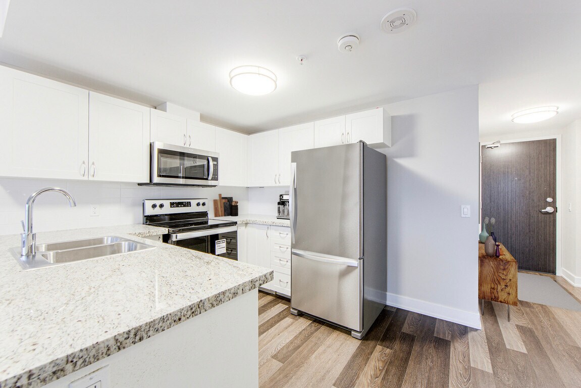 212 Davis Apartments Apartments - 212 Davis Dr Newmarket, ON ...