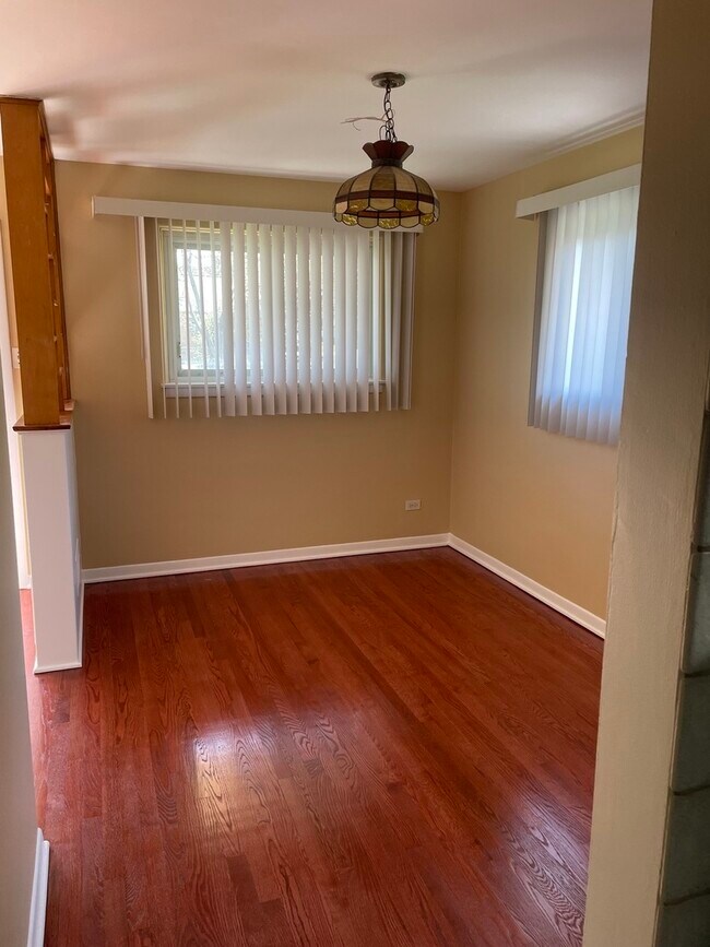 10808 S Keeler Ave, Oak Lawn, IL 60453 - House Rental in Oak Lawn, IL ...