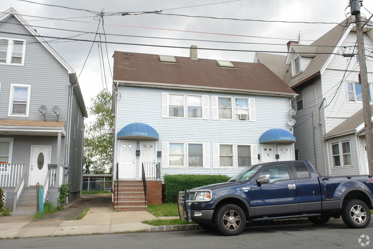 212-214 Lewis St, Perth Amboy, NJ 08861 - 212-214 Lewis St Perth Amboy ...