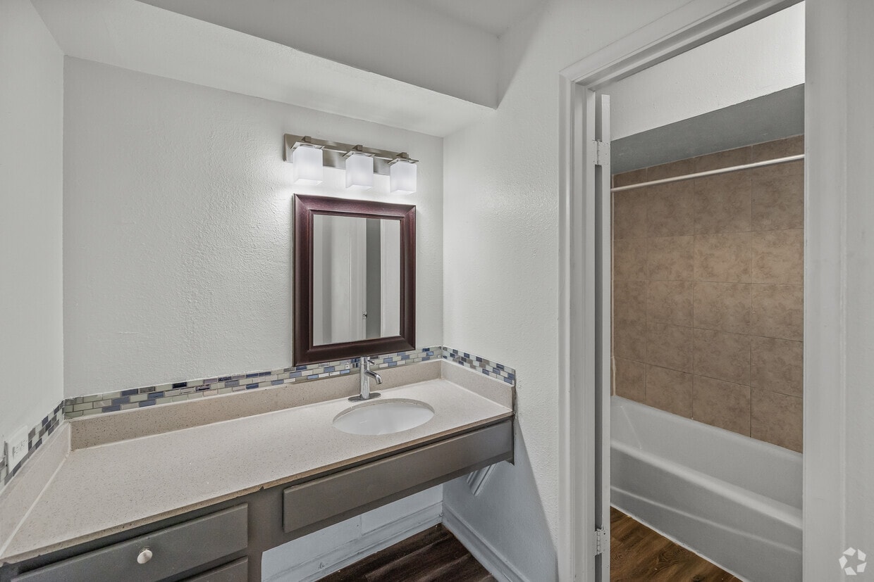 Regency At Ridgmar 2508 Ridgemar Blvd Fort Worth Tx 76116