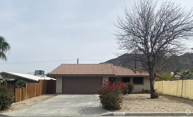 Santa Carmelita At Vale La Quinta Apartments for Rent with a Yard - La ...