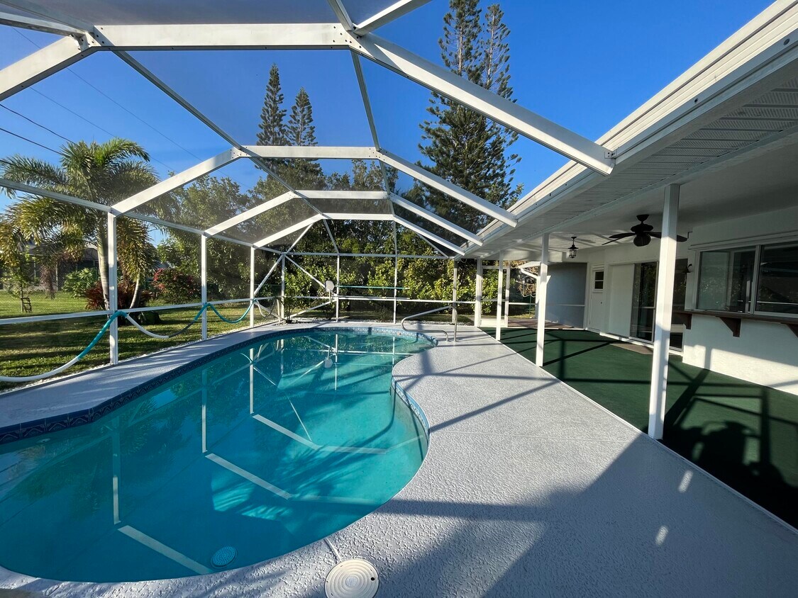 1911 SE Gaskins Cir, Port Saint Lucie, FL 34952 - House Rental in Port ...