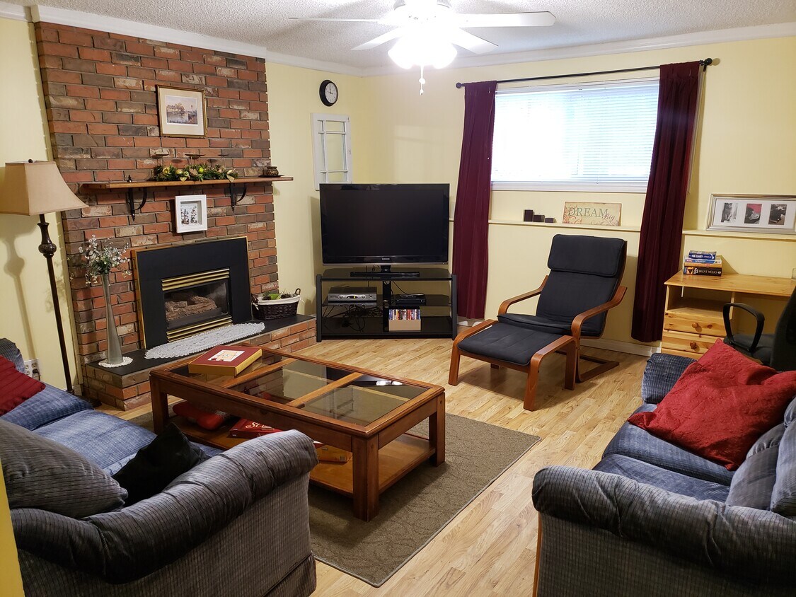 11049 Fuller Cres S Unit 1, Delta, BC V4C 2C8 Apartments - 11049 Fuller Cres S Delta, BC ...