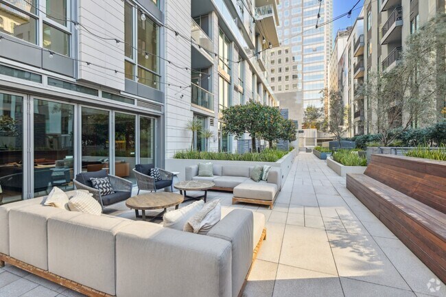 Historic Downtown LA Apartments for Rent with a Dog Park - Los Angeles ...