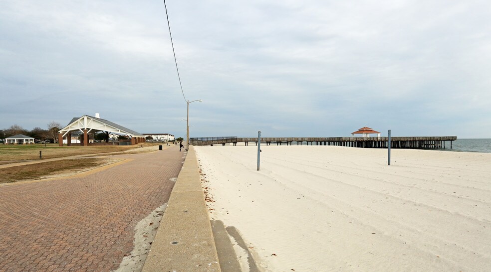 Is Buckroe Beach a Good Place To Live in Hampton VA? - Neighborhood ...