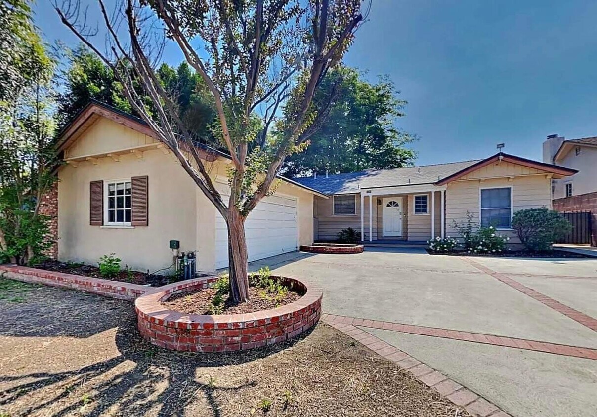 8235 Variel Ave, Los Angeles, CA 91304 - House Rental in Los Angeles ...