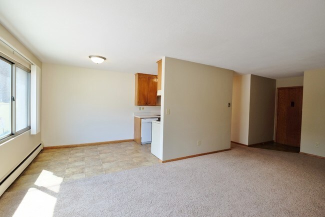 Grand Place Apartments 2158 Apartments - Saint Paul, MN | Apartments.com