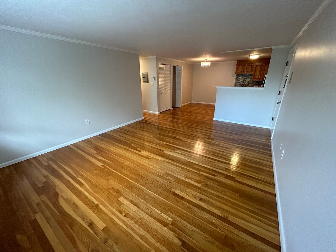 5 Albert Dr Unit 9, Woburn, MA 01801 - 5 Albert Dr Woburn, MA 01801 ...