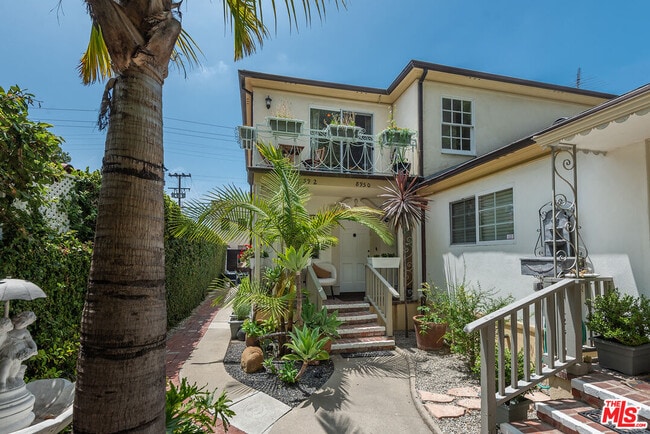 8950 Burton Way, Beverly Hills, CA 90211 - Condo for Rent in Beverly ...