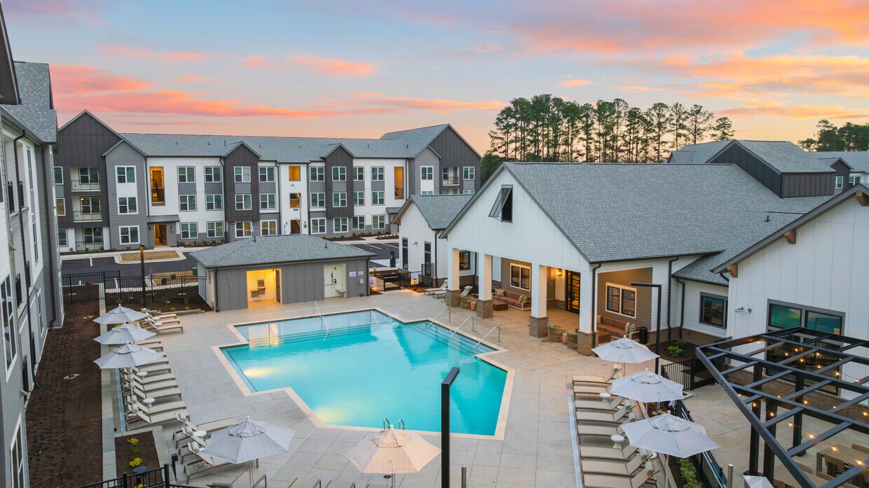 Elan Capital Hills - 7100 Homestead Heights Ln Raleigh, NC 27616 ...
